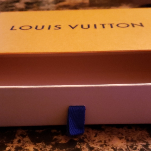 Louis Vuitton | Other | Wallet Lv Box | Poshmark